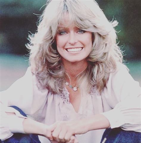 35 Iconic Farrah Fawcett Hairstyles From Angels To Icons Hood Mwr