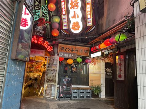 深圳文和友神還原昔日九龍城寨 2萬平方米打卡霓虹燈湘菜笨羅卜 U Travel