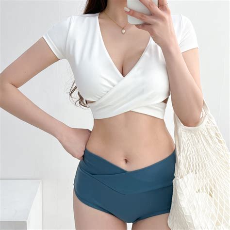 캡 반팔 세미 하이웨스트비키니 투피스수영복수영복 스윔웨어 비치웨어 컷아웃비키니 워터파크 폴웨어 휴가룩 수영장 바캉스 휴양지 여름휴가 바닷가 폴댄스 폴복 래쉬가드 반팔