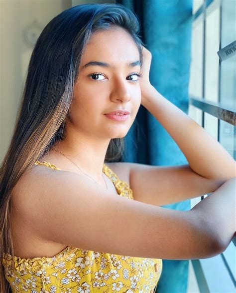 Anushka Sen Dp Images For Whatsapp Anushka Sen Whatsapp Dp