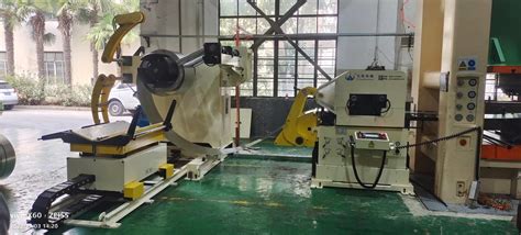 Sheet Metal Coil Uncoiler Leveling Machine Feeder Line With Decoiler Straightener Feeder For