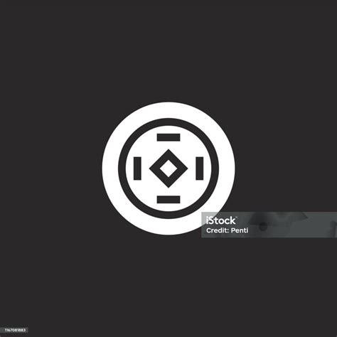 중국 동전 아이콘 웹 사이트 디자인 및 모바일 응용 프로그램 개발을위한 채워진 중국어 동전 아이콘 검은 배경에 고립 된 채워진 난해 컬렉션에서 중국 동전 아이콘 중국 동전에