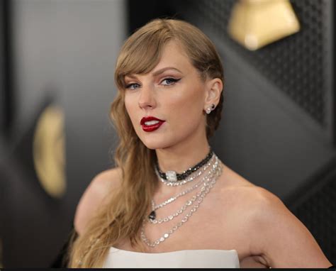 The Job Of The Artist Is To Express Herself And Hopefully Please Her