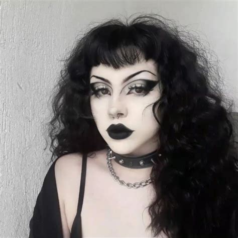 My Everyday Foundation For Very Pale Skin Routine And Application Artofit