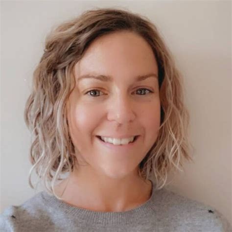 Simone Kents Instagram Twitter And Facebook On Idcrawl