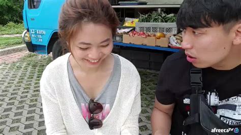 대륙남in컨딩 비키니파티 대만미녀2명과 호텔수영장 Soop Vod