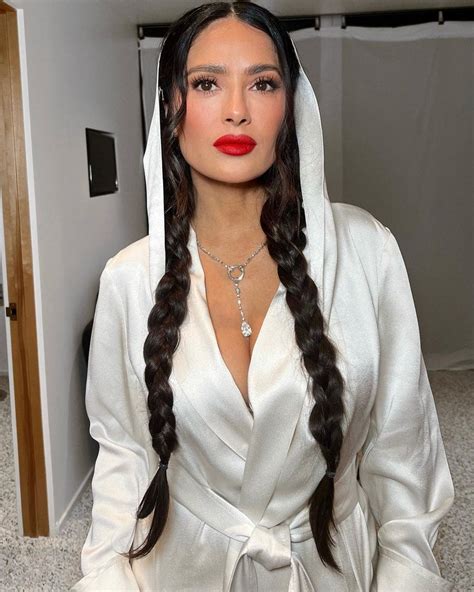Salma Hayek Shows Off Major Cleavage In Sparkly Gown Bootymotiontv