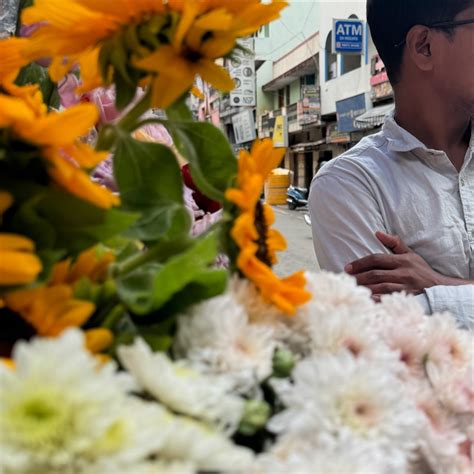 Mohamed Ashik Ashikbekind • Instagram Photos And Videos