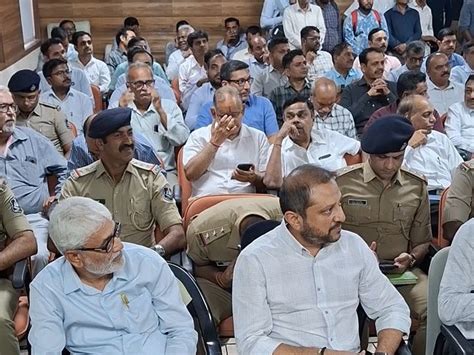 New Rule In Vapi Gidc વાપી Gidc માં નવો નિયમ હેલ્મેટ વગર કર્મચારીઓને કંપનીમાં પ્રવેશ નહીં