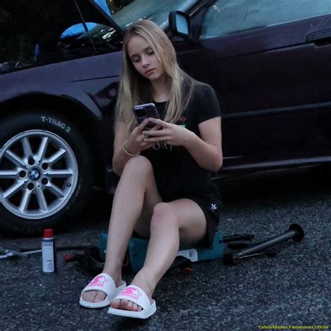Celebridades Femeninas Oficial Valeria Negurenko Les Traigo Una Nueva