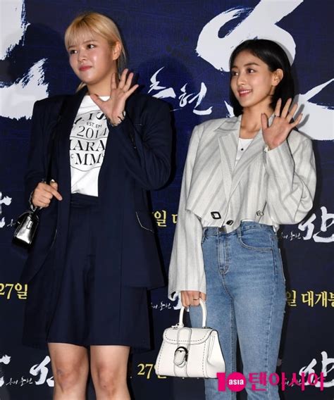 Ten 포토 트와이스 정연지효 영화 보러 왔어요 텐아시아