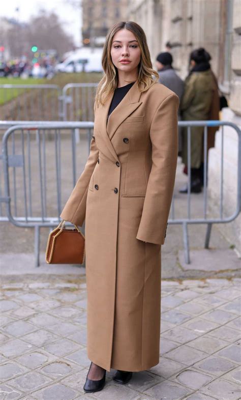 Madelyn Cline Attends The Stella Mccartney Fashion Show During 2023