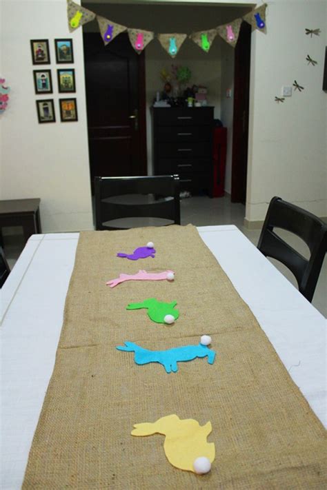 Easter Bunny Burlap Runner Diy Marmite Et Ponpon