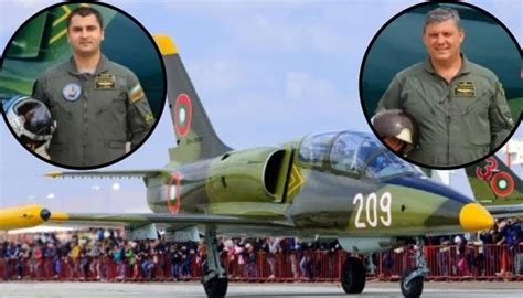 Повишиха посмъртно загиналите пилоти