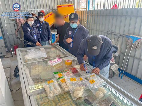 មន្រ្តីជំនាញអធិការកិច្ចម្ហូបអាហារ ចុះត្រួតពិនិត្យជាហូរហែទៅលើទំនិញដែលជាគ្រឿងឧបភោគ បរិភោគ