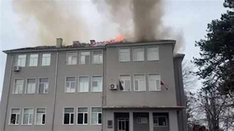 Местят в друго училище децата от разградско село където изгоря покривът на учебното заведение