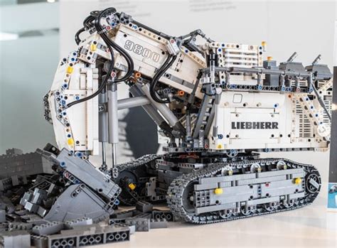 42100 liebherr r9800 excavator r legotechnic