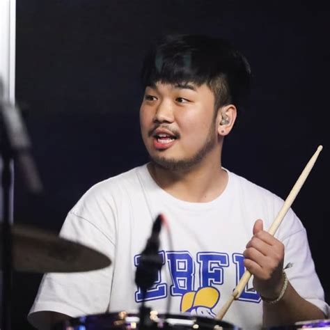 김창윤 Cyblueskim • Threads Say More