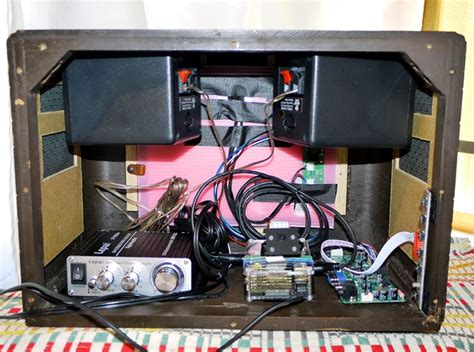 Raspberry Pi Combined With 1942 Crosley Radio