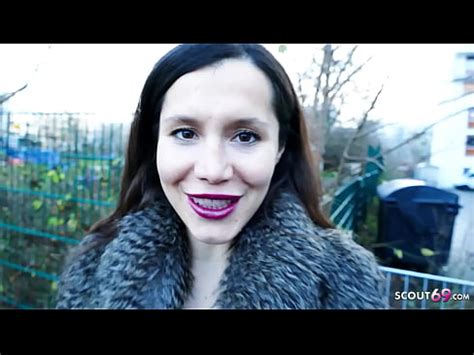 Reife deutsche bei Strassen Casting zum Amateur Sex überredet XVIDEOS COM