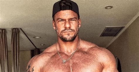 Alan Ritchson Is Looking Sexy Af In Latest Instagram Post Instinct