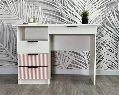 Стол письменный СТД 1070 1 Лавис ☝ Одной из главных особенностей коллекции «Лавис являются