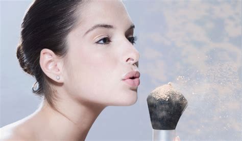 11 Best Setting Powder To Make Your Cheeks Look Stunning And Flawless