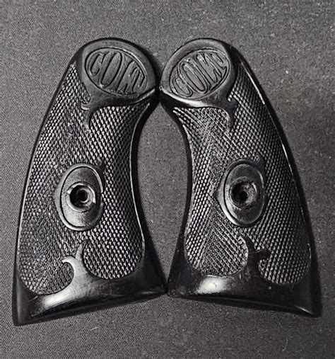 Colt Python Reproduction Grip Checkered Black