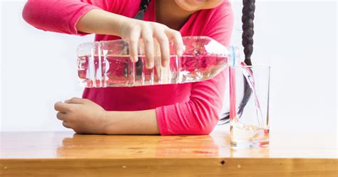 តើទឹករ៉ែធម្មជាតិមានកម្រិតសមាសធាតុល្អផ្តល់ផលប្រយោជន៏អ្វីខ្លះដល់កុមារ Khmerload Cambodia