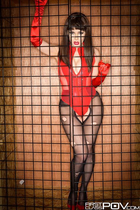 Valentina Nappi Hot Girl Valentina Nappi Catches Cum In Her Hands After