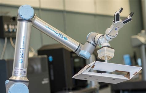 Universal Cobots Aims