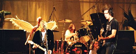 The Meaning Behind “jesus Christ Pose” By Soundgarden American Songwriter