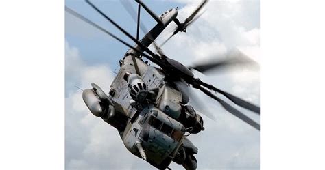 Военен хеликоптер гаси пожара на полигона Ново село може да се включи и втори