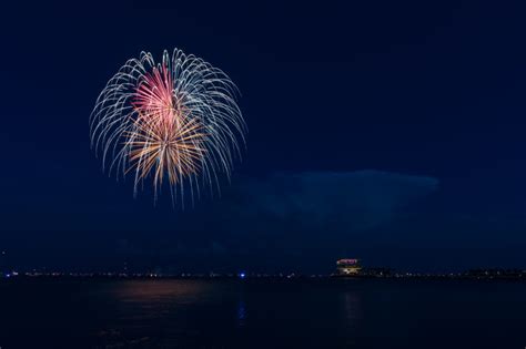 St Pete Pier 4th Of July Fireworks Matthew Paulson Photography