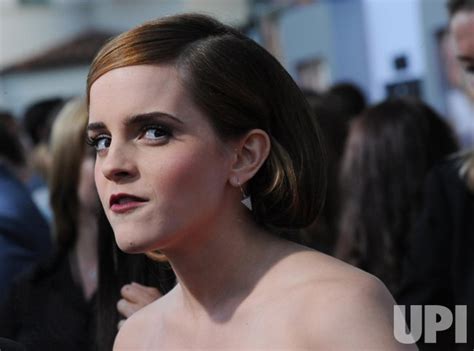 Photo Emma Watson Attends The This Is The End Premiere In Los