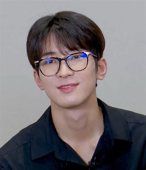 Pin On 6 Jeon Wonwoo Wonwoo Seventeen Wonwoo Seventeen Kpop