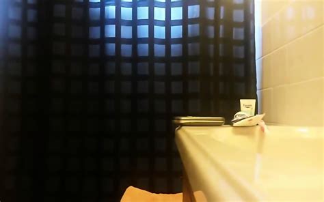 Great Little Blond Will The Shower Area Issue Eporner