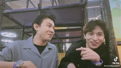 ဝယ်ပေးဆို ဝယ်ပေးလိုက်ရင် ပြီးပြီ အခုတော့ …… ထိုင်ချလိုက်ရတာပဲအဖတ်တင်တယ် မျက်ရည်မထွက်ပဲ ရယ