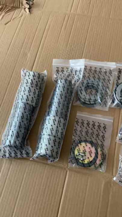 純正sinotruk Howo Sitrak C7h Tx Maxトラック部品 フロントアクスル キングピン修理キット
