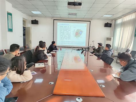 中国科学院物理所研究员孟庆波应邀来我院做国自然基金指导报告 化工与材料学院