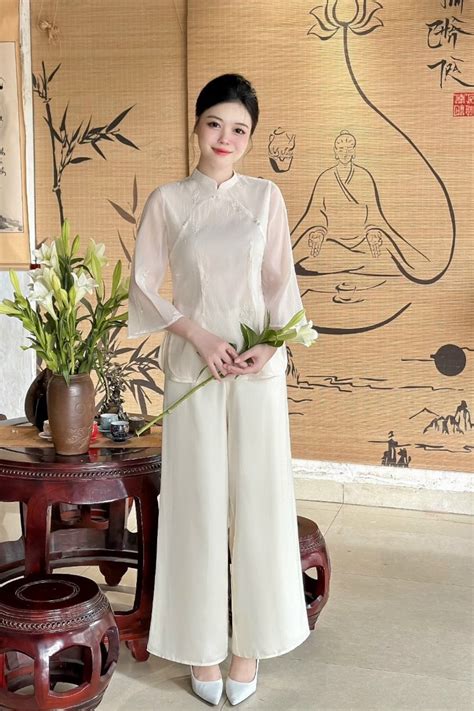 Do Lam Di Chua Do Bo Phat Tucreamy White Silk Pajamas Set Vietnamese