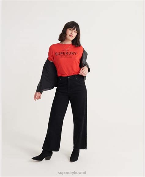أحذية وملابس سوبر دراي Superdry Kuwait