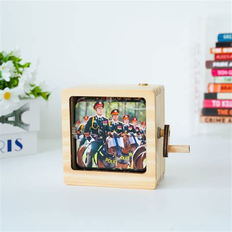 Hộp Quay ảnh Kỷ Niệm Flip Photo Box Tích Hợp đèn Led In Hình ảnh