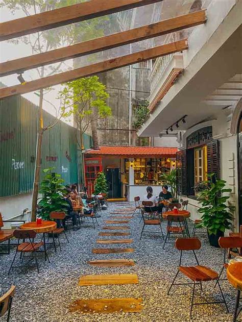 Tiny Post Cafe Quán Cà Phê Sách Trời Âu Cổ điển