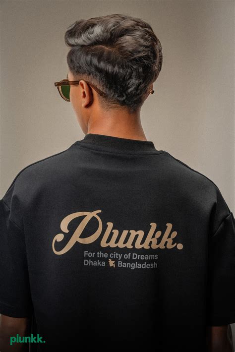 Bareform Tee Black Plunkk