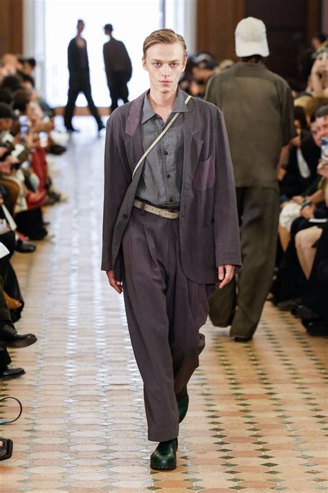 Ziggy Chen Ss 25 Show Ziggy Chen