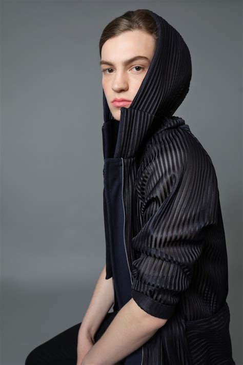 Im Not Scared Of You Lander Buma By Mijean Rochus Vanity Teen 虚荣青年 Lifestyle And New Faces Magazine