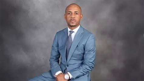 رابطه این مرد با خواهر رئیس‌جمهور و سایر زنان دولتی افشا شد عکس