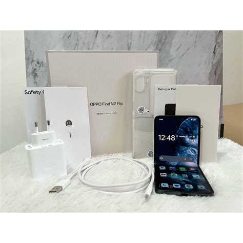Jual Preloved Oppo Find N2 Flip Garansi Resmi Oppo Indonesia Full Set Beserta Nota Pembelian