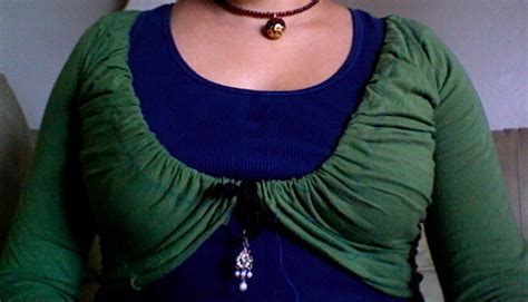 T Shirt Shrug · A T Shirt Into A Shrug · Version By Shes Crafty